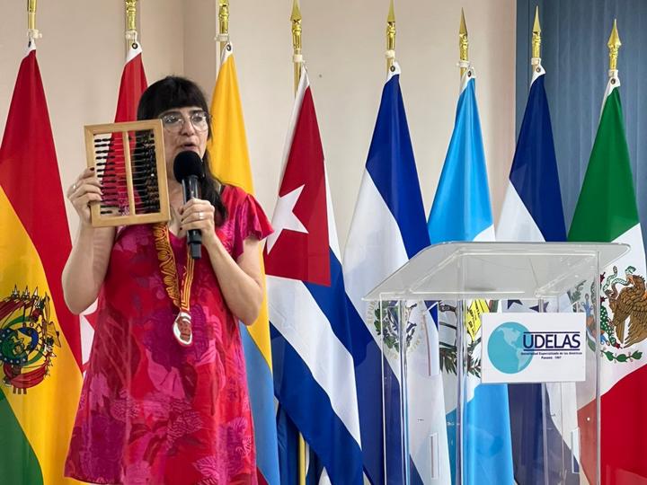 Profesora Pilar Peña inauguró encuentro latinoamericano de ...